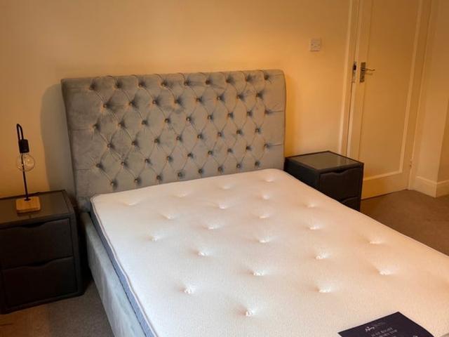 Room at Edge Hill, Greater London