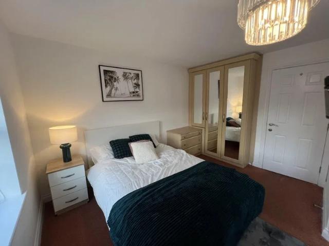 Room at Edgecote Close, Manchester