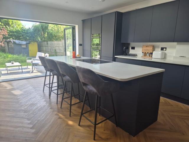 Room at Eden Grove, Bristol