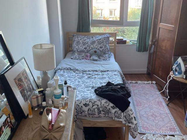 Room at Eden Grove, Greater London