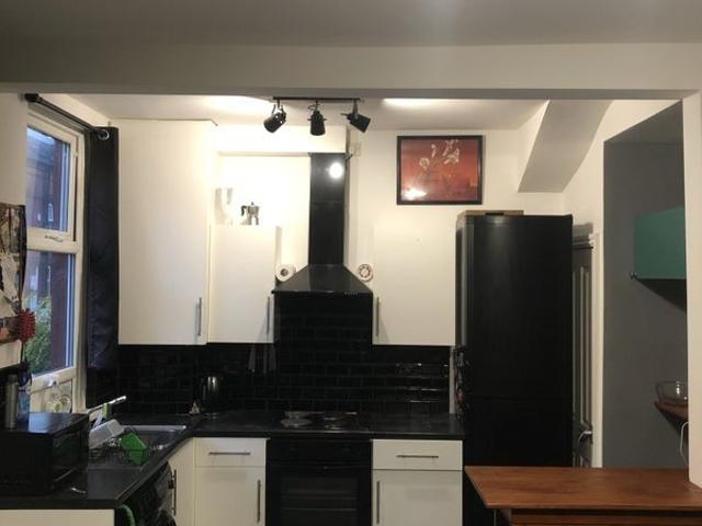 Room at Edinburgh Terrace, Leeds