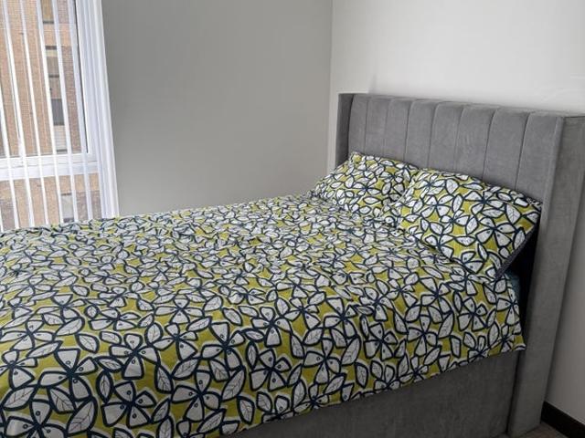 Room at Edinburgh Gate, Harlow