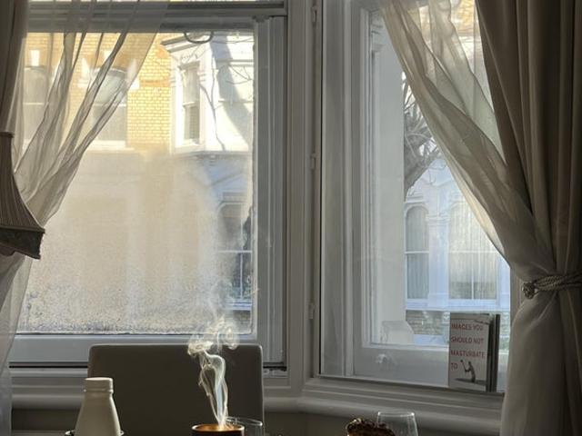 Room at Edith Road, Greater London