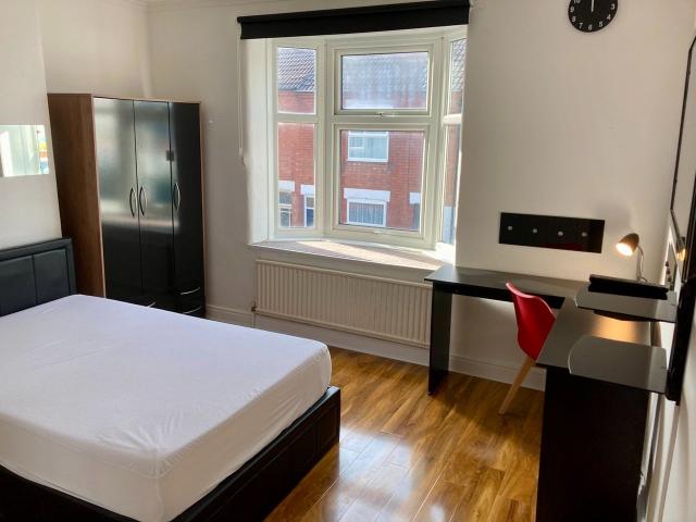 Room at Edward Street, Charnwood