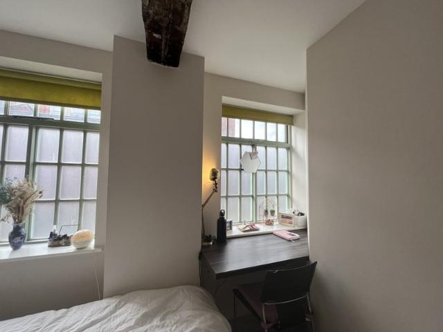 Room at Egerton Lane, Sheffield
