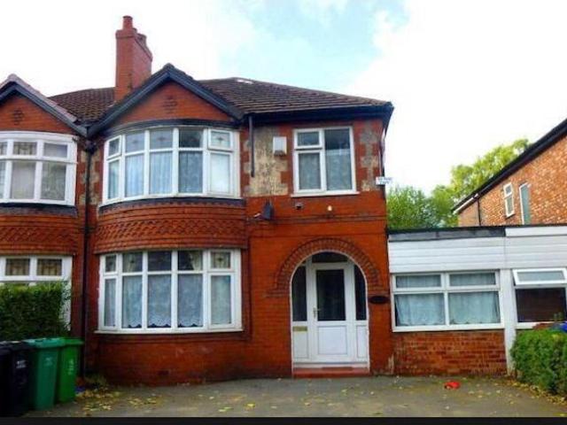 Room at Egerton Road, Manchester