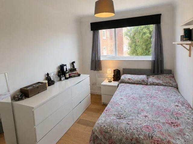 Room at Eglington Road, Greater London