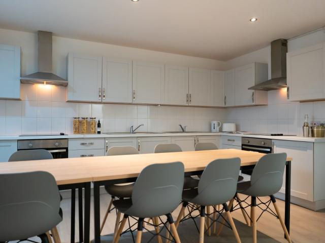 Room at Eileen Grove, Manchester