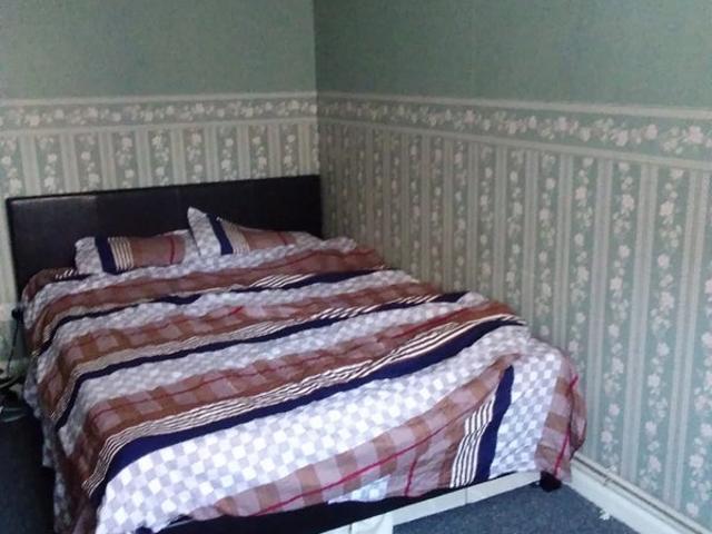Room at Elgar Street, Greater London