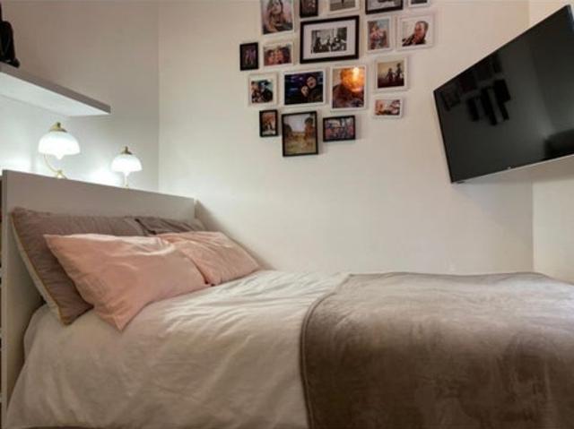 Room at Elgin Avenue, City of Westminster