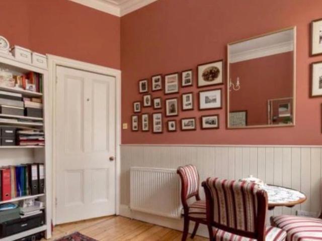 Room at Elgin Terrace, City of Edinburgh