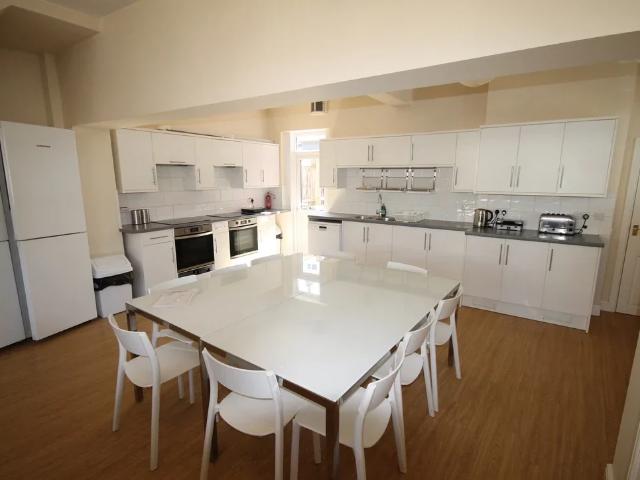Room at Eldon Place, Bath