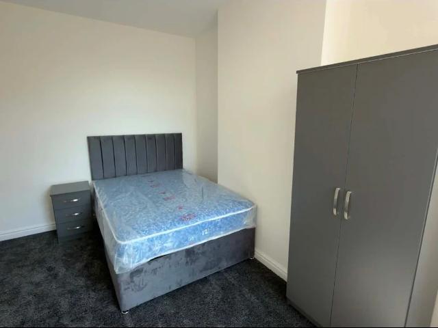 Room at Eldon Place, Bradford