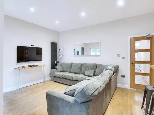 Room at Eldon Road, Birmingham