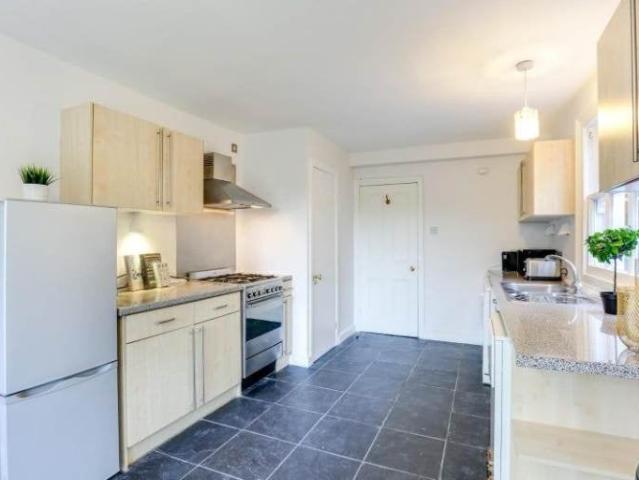 Room at Elephant and Castle, Greater London