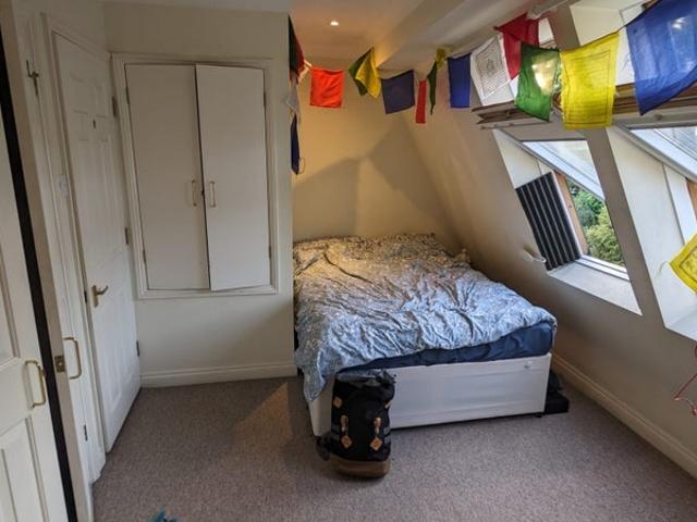 Room at Elephant and Castle, Greater London