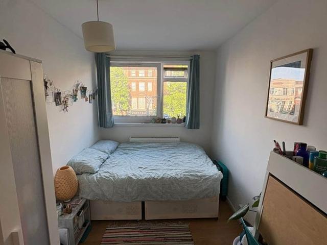 Room at Elephant and Castle, Greater London
