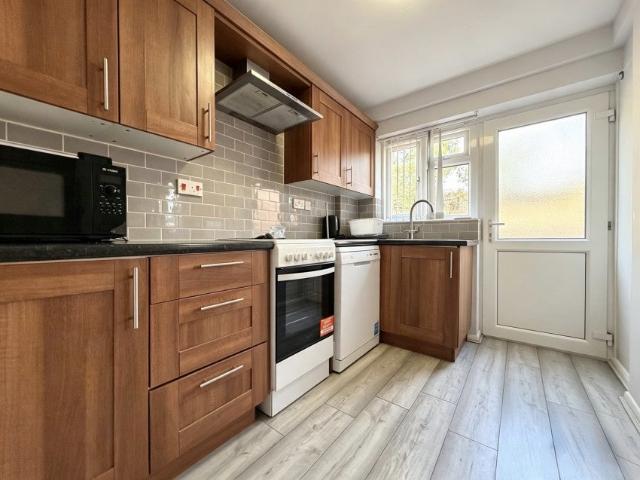Room at Elizabeth Avenue, Exeter