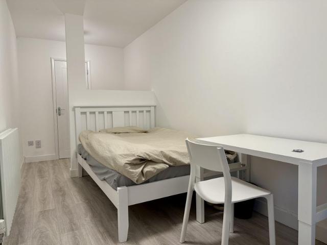 Room at Elizabeth Road, East Hertfordshire