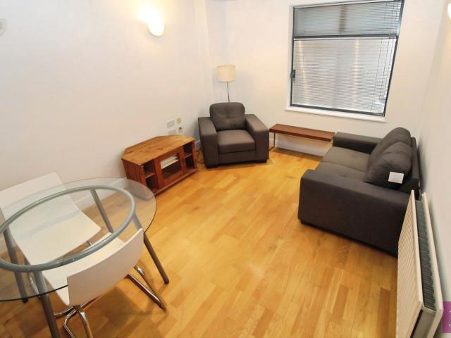 Room at Ellesmere Street, Manchester