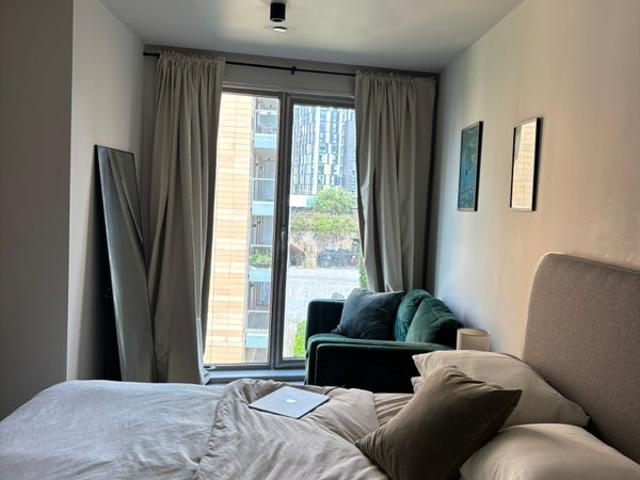 Room at Ellesmere Street, Manchester