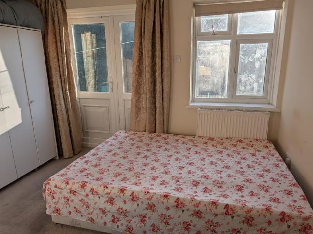 Room at Ellington Road, Greater London