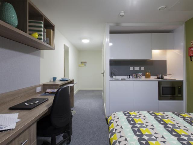 Room at Elliott Road, Birmingham