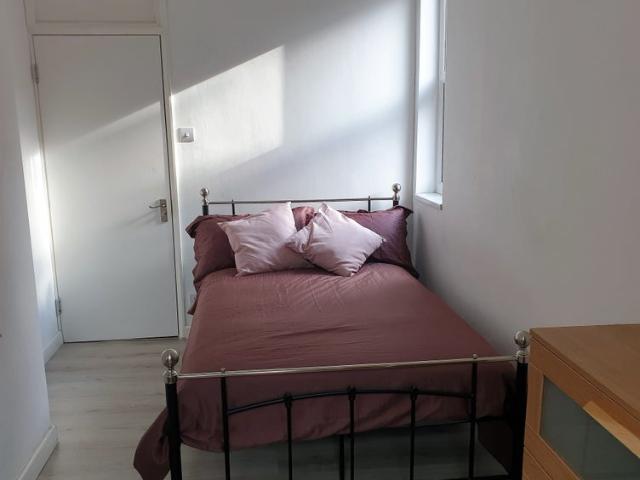 Room at Ellys Road, Coventry