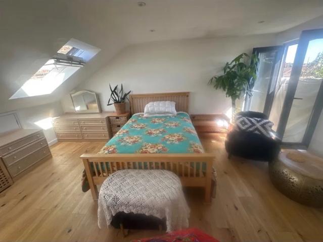 Room at Elmer Road, Greater London