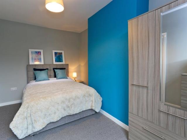Room at Elmfield Place, Leeds