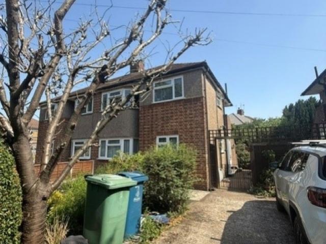 Room at Elmgrove Road, Greater London