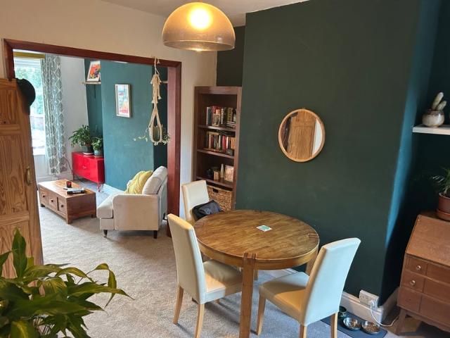 Room at Elmsworth Avenue, Manchester