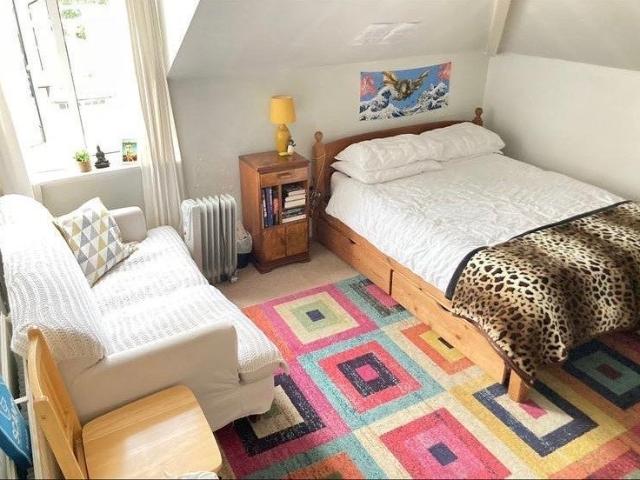Room at Elms Avenue, Greater London