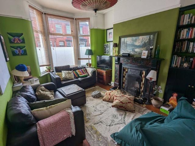 Room at Elstree Road, Liverpool