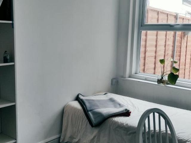 Room at Elwyn Road, Bournemouth