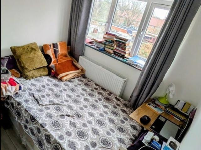 Room at Eltham Palace Road, Greater London