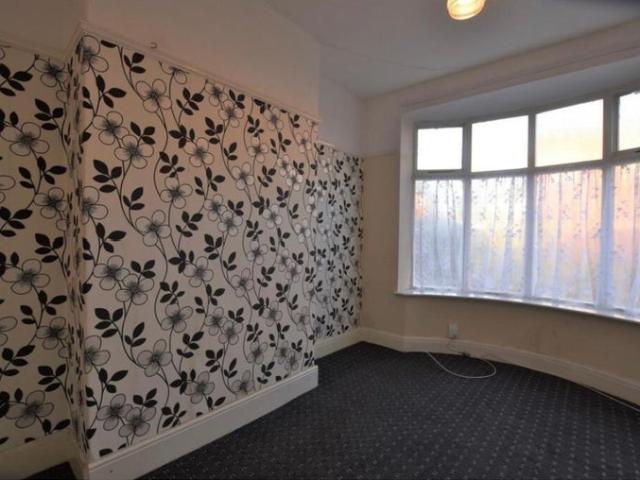 Room at Emerald Street, Blackburn