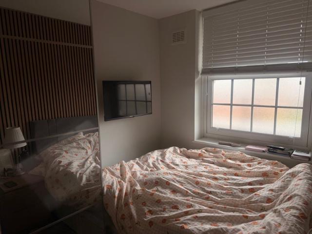 Room at Emlyn Gardens, Greater London