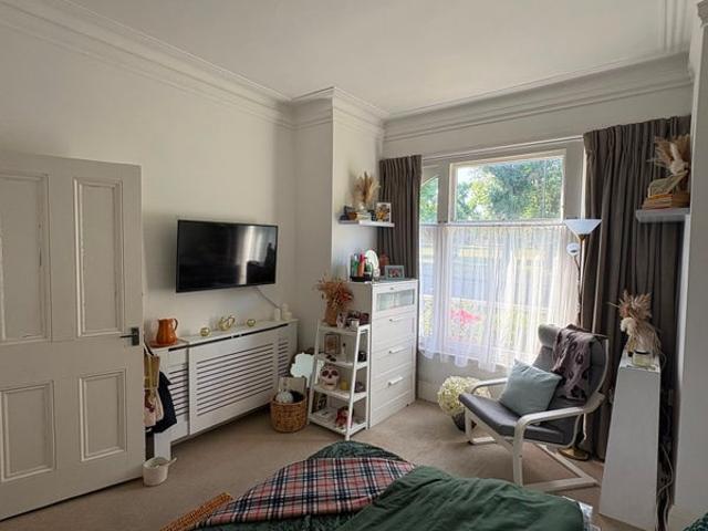 Room at Emmanuel Road, Greater London