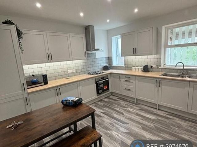 Room at Endike Lane, Hull