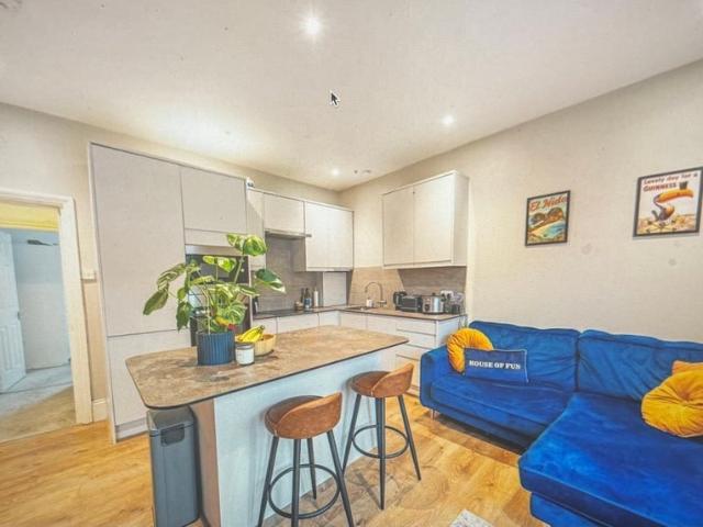 Room at Endlesham Road, Greater London