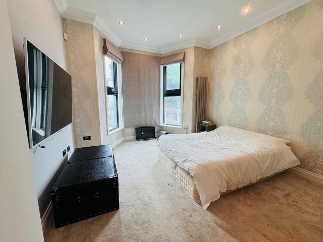 Room at Endsleigh Gardens, Greater London