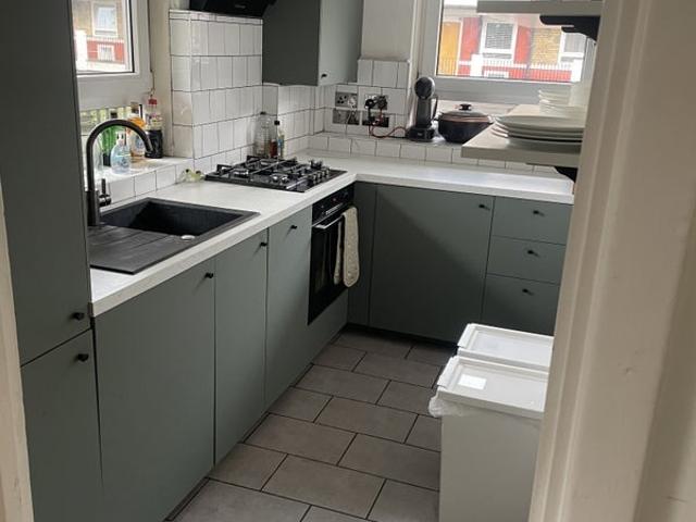 Room at Enid Street, Greater London