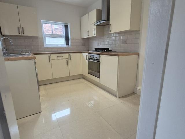 Room at Ennismore Road, Liverpool