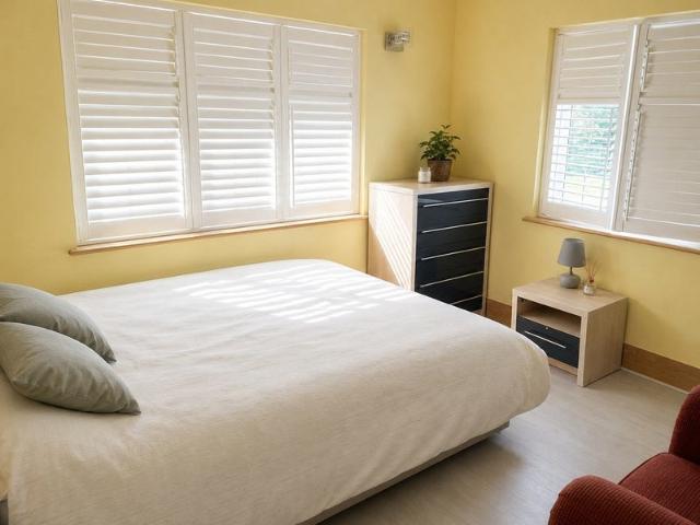 Room at Epping Road, Epping Forest