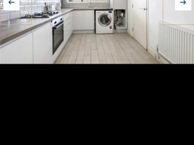 Room at Eric Street, Greater London