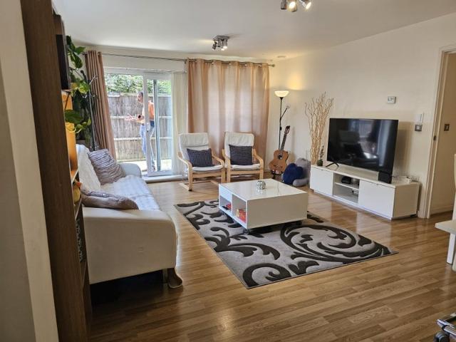 Room at Eric Street, Greater London
