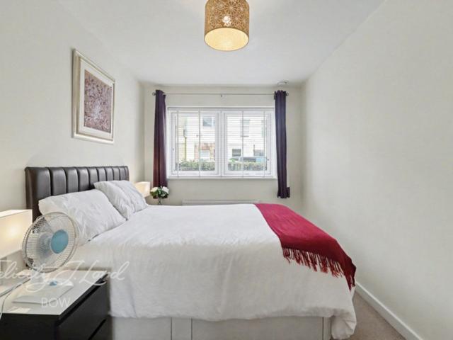Room at Eric Street, Greater London