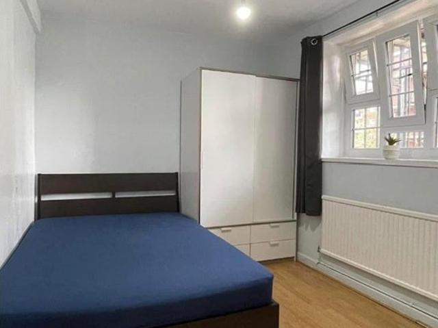 Room at Ernest Street, Greater London