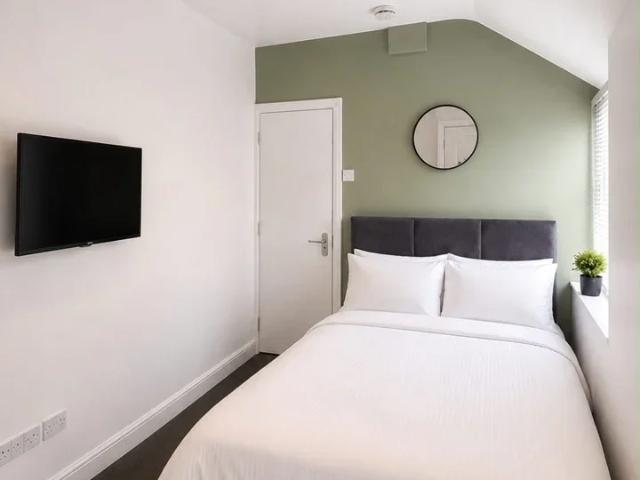 Room at Eskdaill Street, Kettering